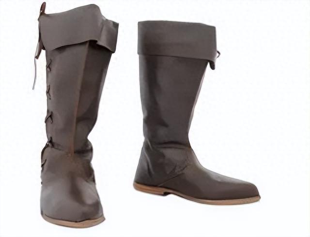 During the Mamluk Sultanate period, the evolution of boots design reflected regional differences ...